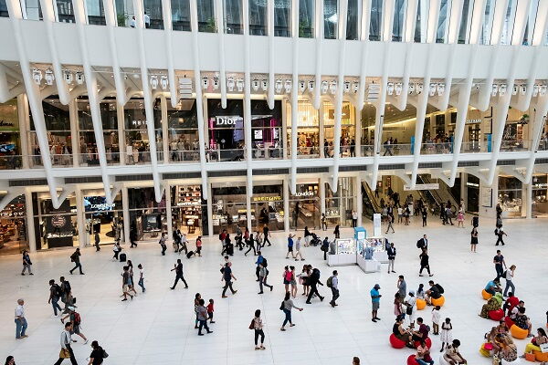 Shopping center footfall in 2023 up by 4.6%